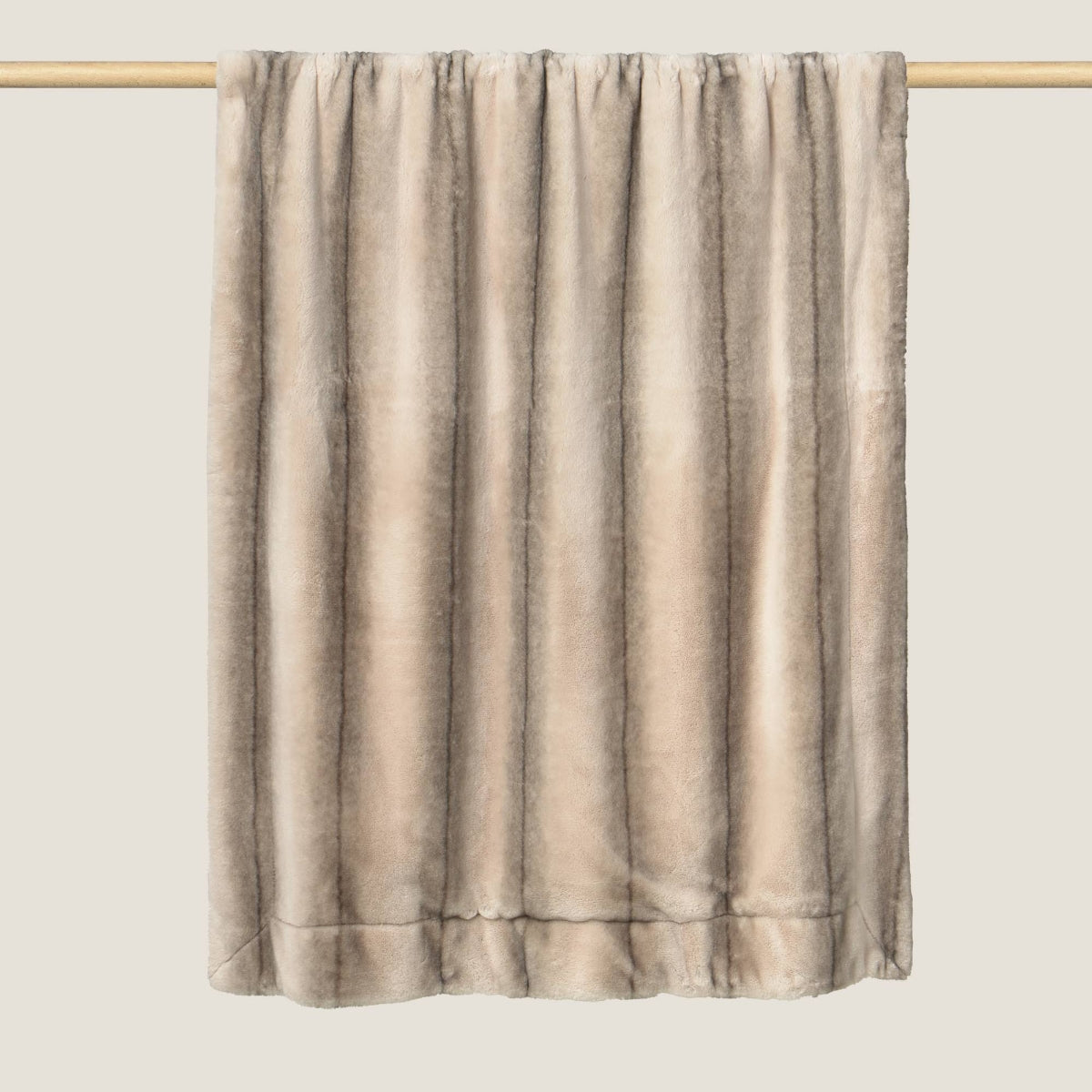 Plaid de pelo suave Harry color marron – Textura Interiors
