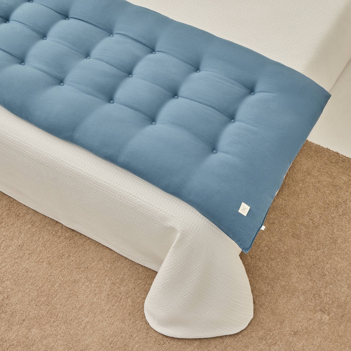 Quilted topper cover King colour dark blue – Textura Interiors